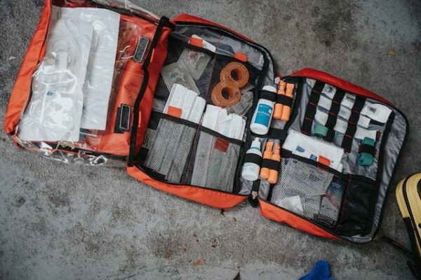 12 Must-Have Items For Your First Aid Kit – Jabac